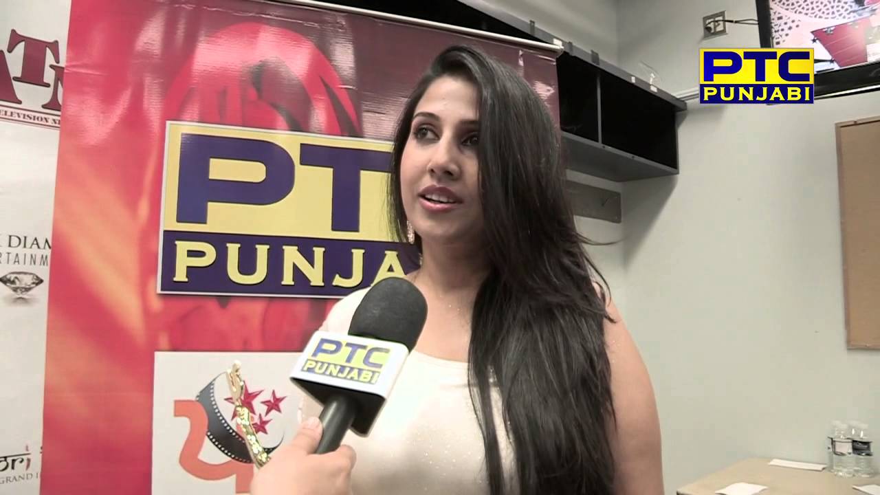 Sumitra Iyer wins PIFAA Best Playback Singer female - YouTube