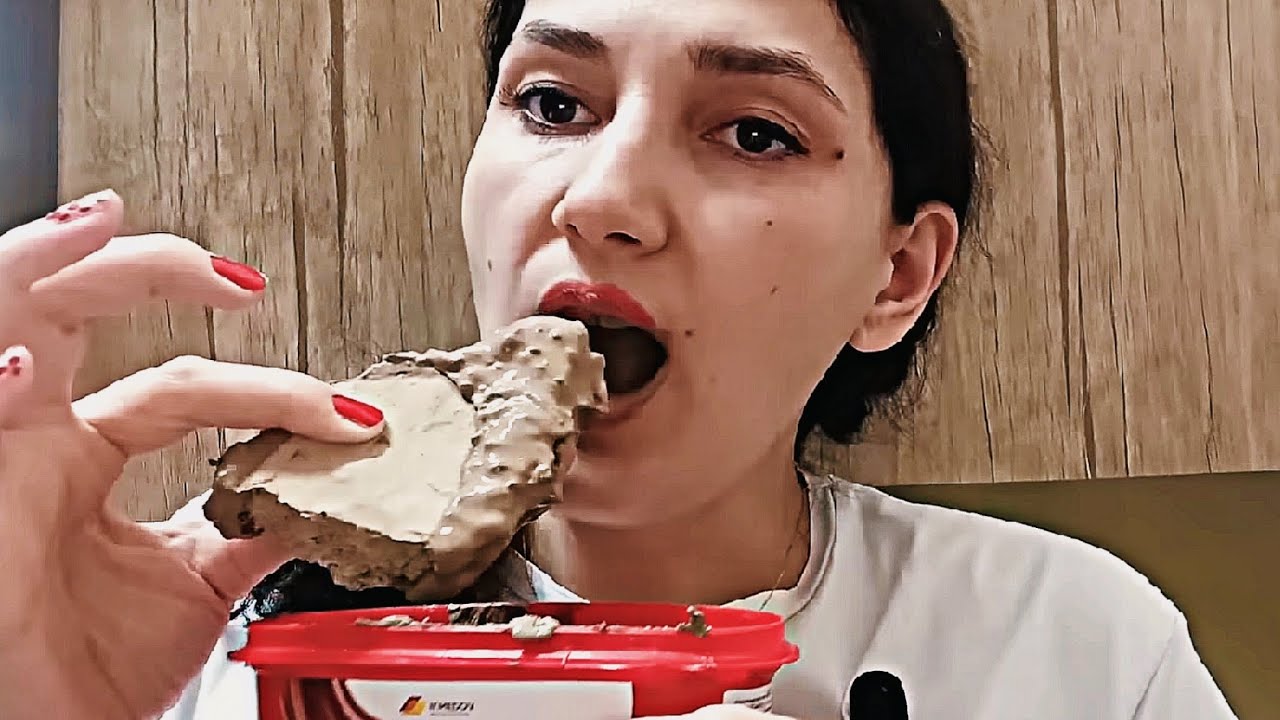 ASMR Mukbang shortbread cookies with cream | Marta Riva|Eating shortbread cookies with cream CS ...