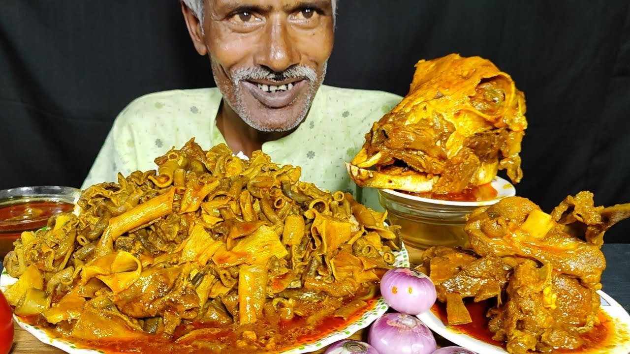 Eating Oily Mutton Boti Curry, 1kg Mutton Head Curry, Mutton Curry with ...