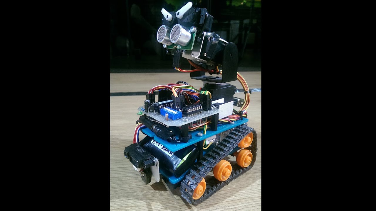 Autonomous mini tank robot with PICAXE (Wall-E imitation) - YouTube
