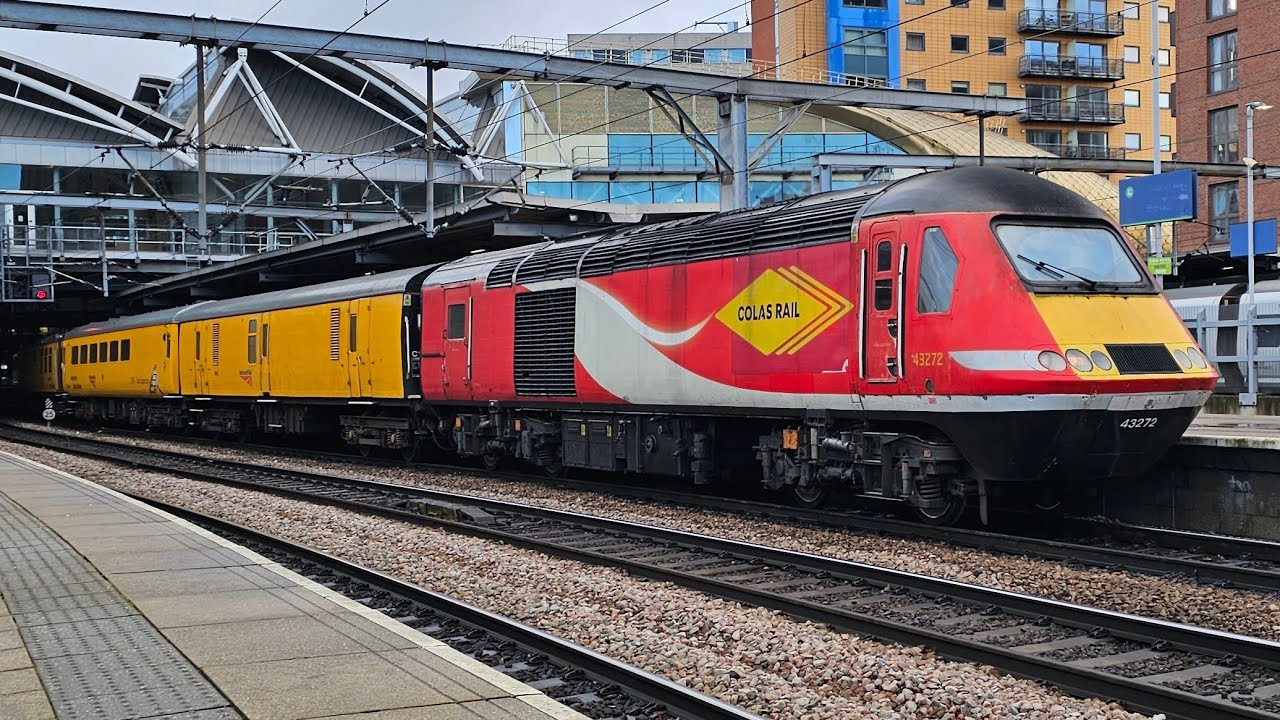 Colas Rail HST 43272+43251 At Leeds From Derby R.T.C (Network Rail) To ...
