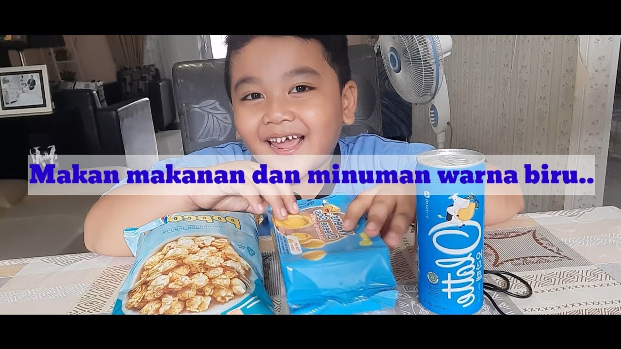 Makan makanan dan minuman warna biru || eatingshow - YouTube