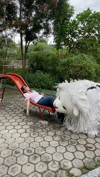 Kakak cantik main perosotan dimakan xan macanan - YouTube