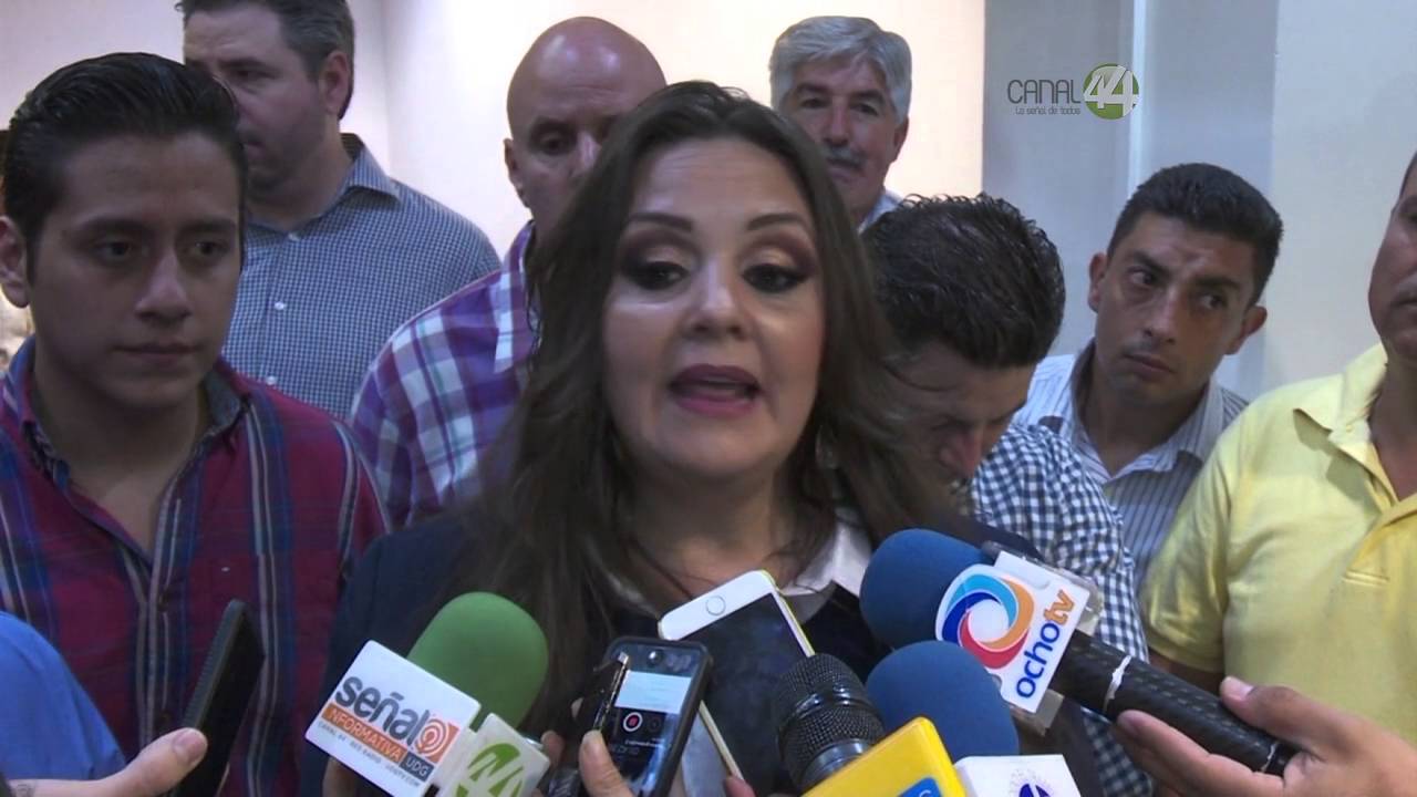 Señal Informativa: Faviola Martínez busca dirigir el PAN Jalisco - YouTube