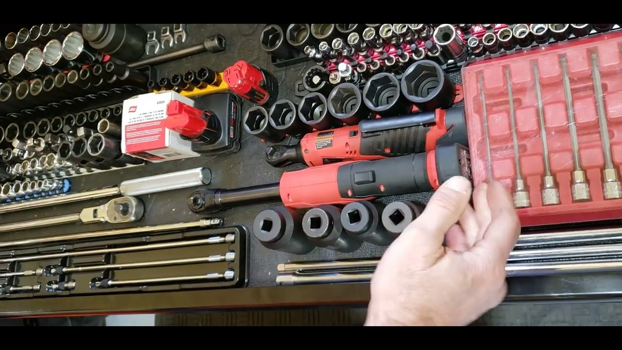 Milwaukee tool box tour 2023 - YouTube