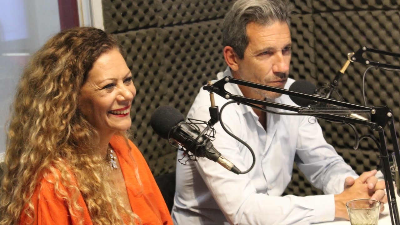 Loren Acuña y Federico Llerena en Mano a mano con Monserrat - YouTube