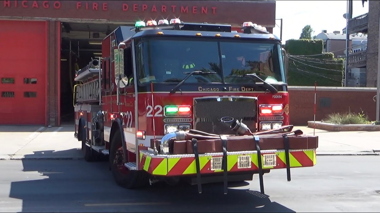 Chicago Fire Department Engine 22 Responding - YouTube