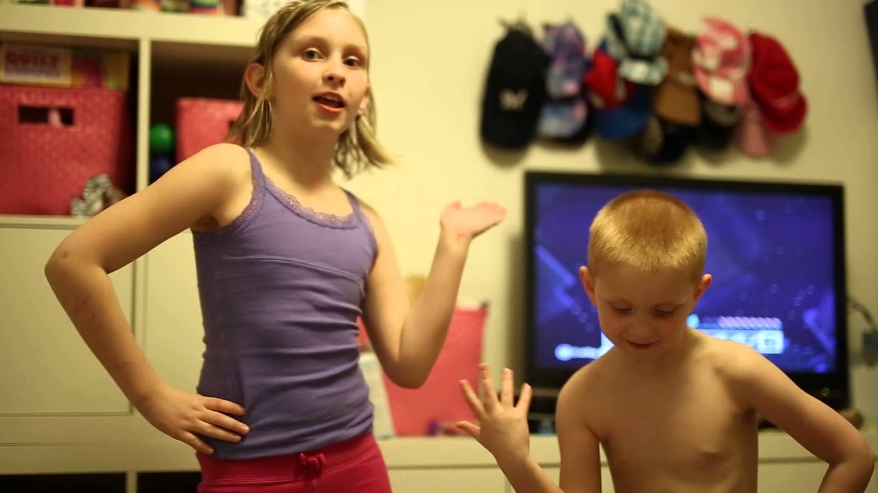 Chloe and Wyatt Dancing - YouTube