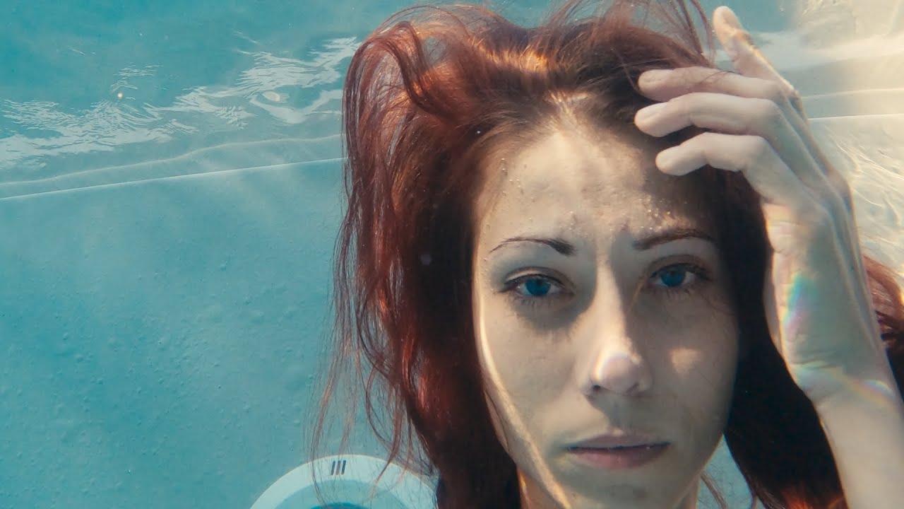 Girls Underwater Selfie - YouTube