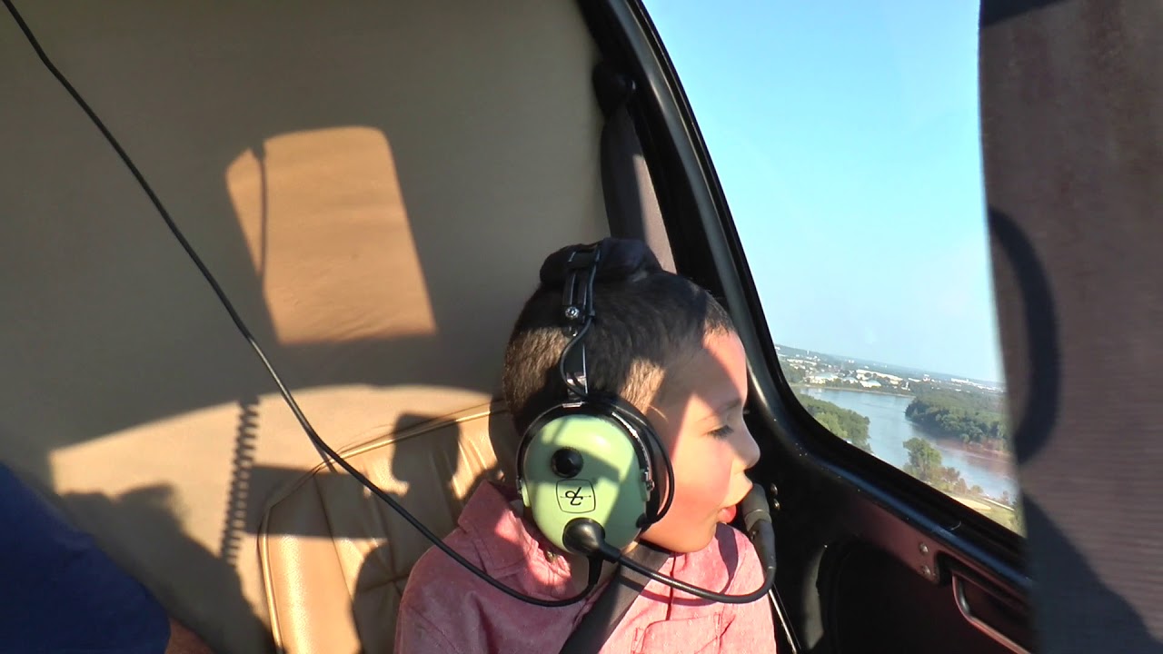 DWTA Helicopter Rides @ Parkville Days 2017 - YouTube