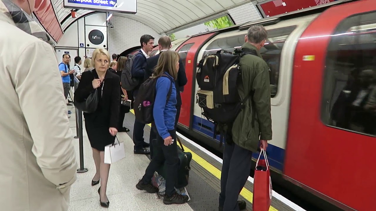 London Underground Central Line 1992 Stock Trains At Liverpool Street ...