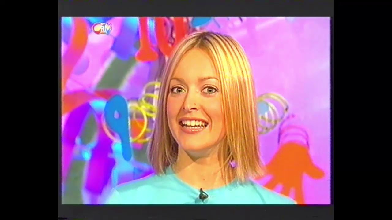 Fingertips: Penguin skittles - YouTube