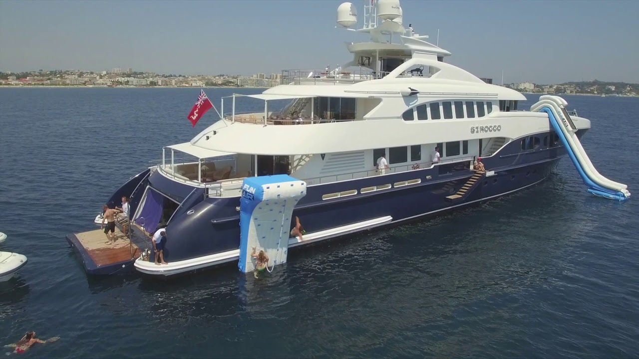 Splashing around with FunAir inflatable superyacht toys - YouTube
