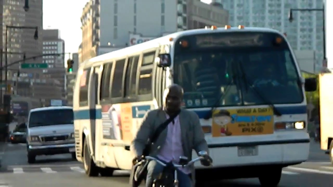 MTA New York City Bus 1999 NovaBus Model T8O-206 "RTS" #5182 on Route ...