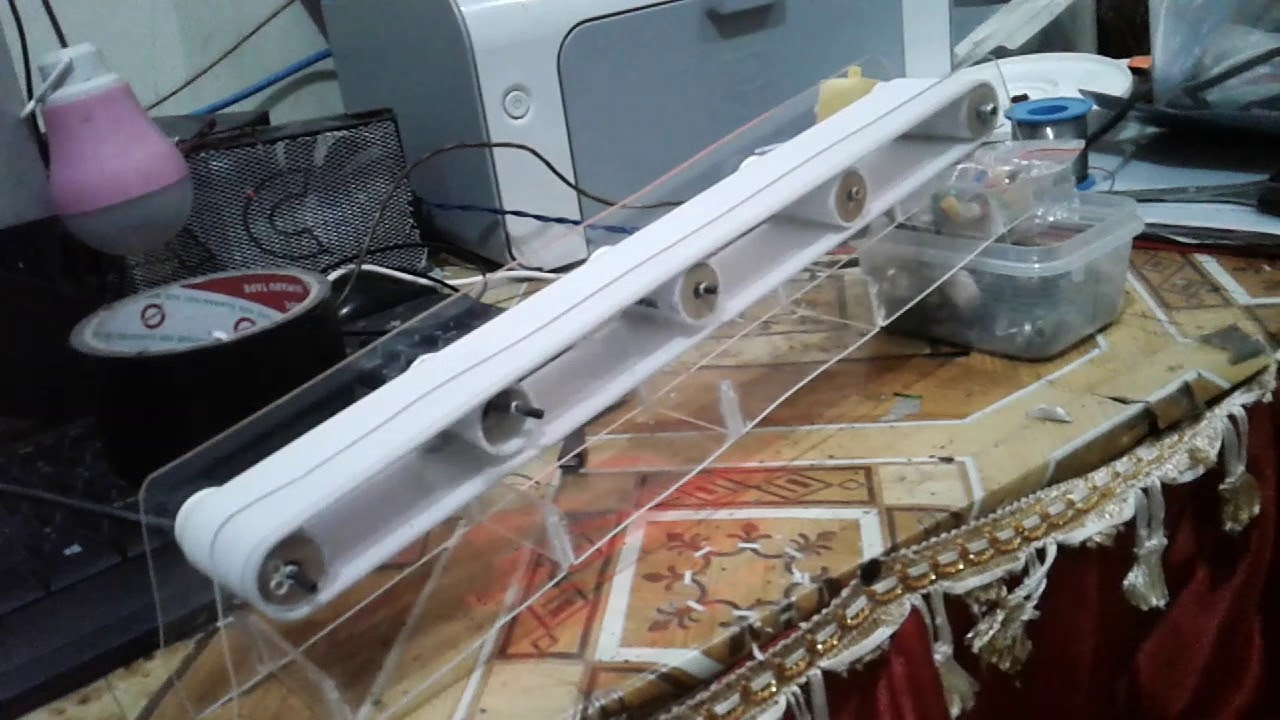 DIY mini konveyor - YouTube