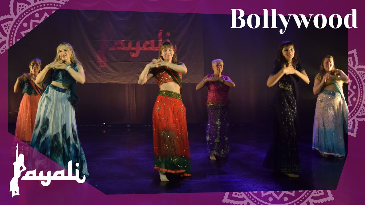 Ve kamleya shaka shak | Bollywood with Nihar's dance students at Layali ...