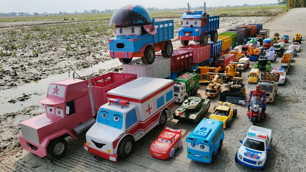 Mobil Truk Tronton Panjang Penuh Mobil Mobilan, Ambulans, Mobil Truk ...