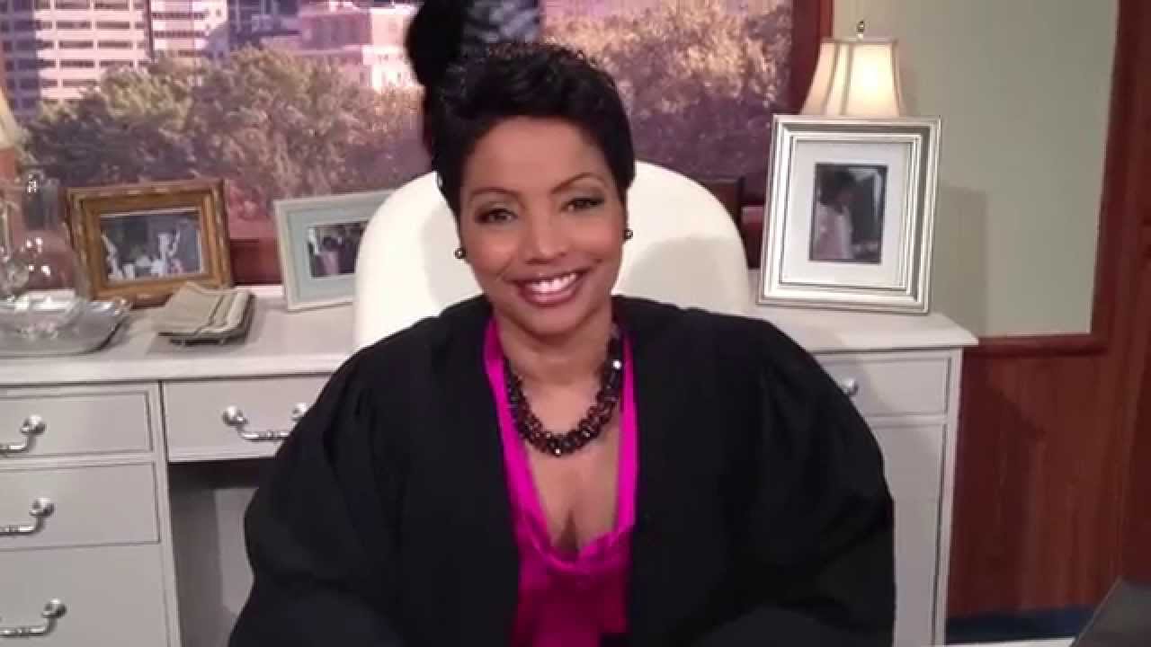 BLOOPER! Judge Lynn Toler On The Set! - YouTube