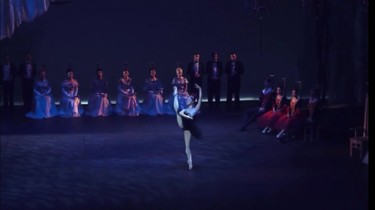 Yuka Fukuda Black Swan (Odile variation) - YouTube