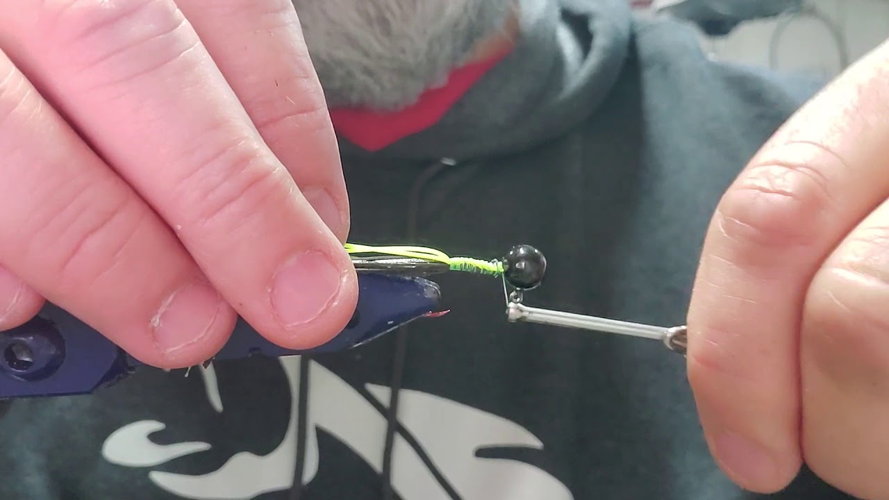 the classic crappie jig - YouTube