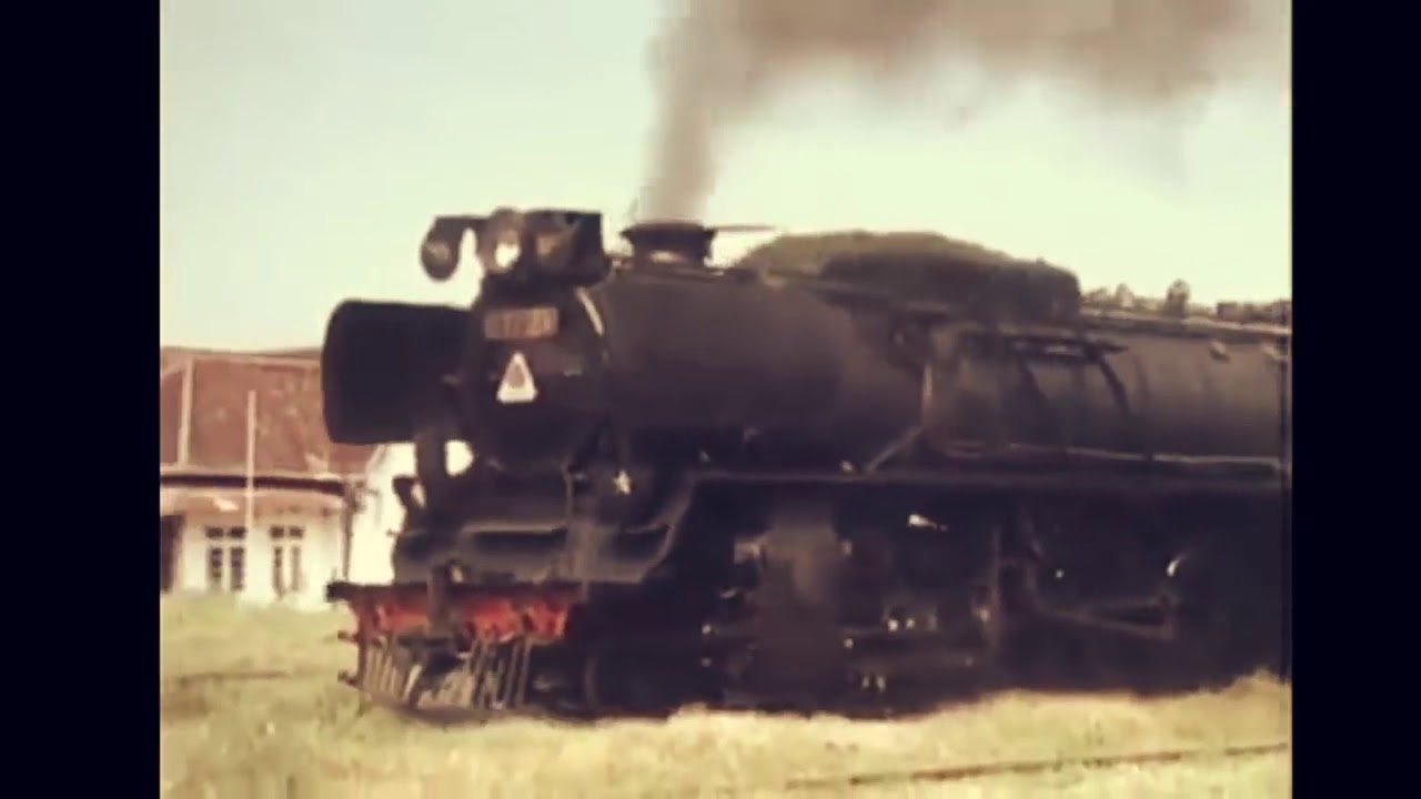 Kereta api lama lintas bandung - YouTube