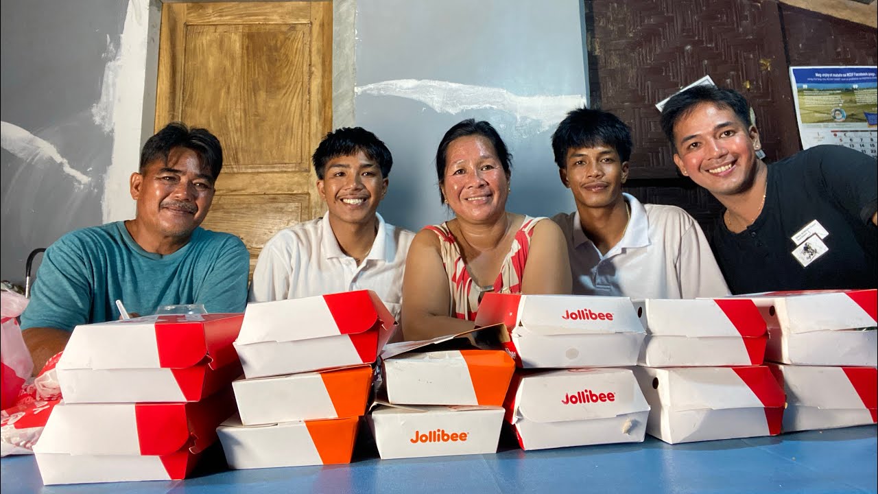 MUKBANG JOLLIBEE OVERLOAD. - YouTube