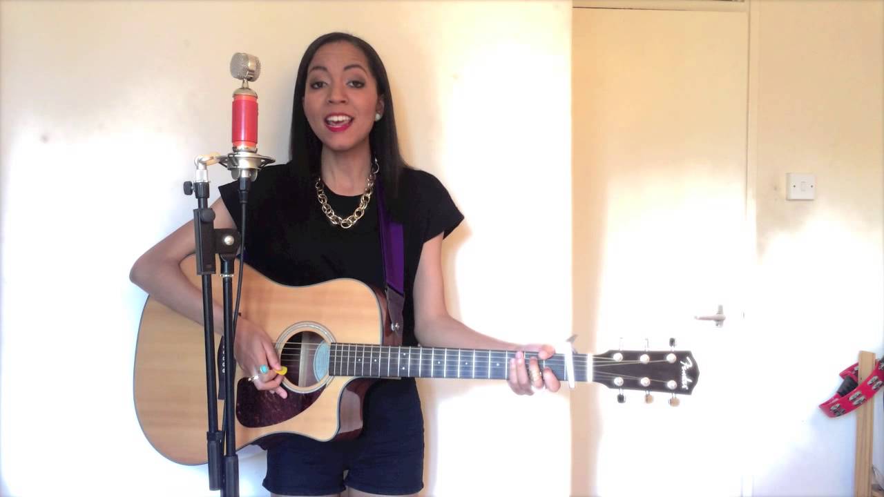 Shake It Off - Taylor Swift Cover by Laura Zocca - YouTube