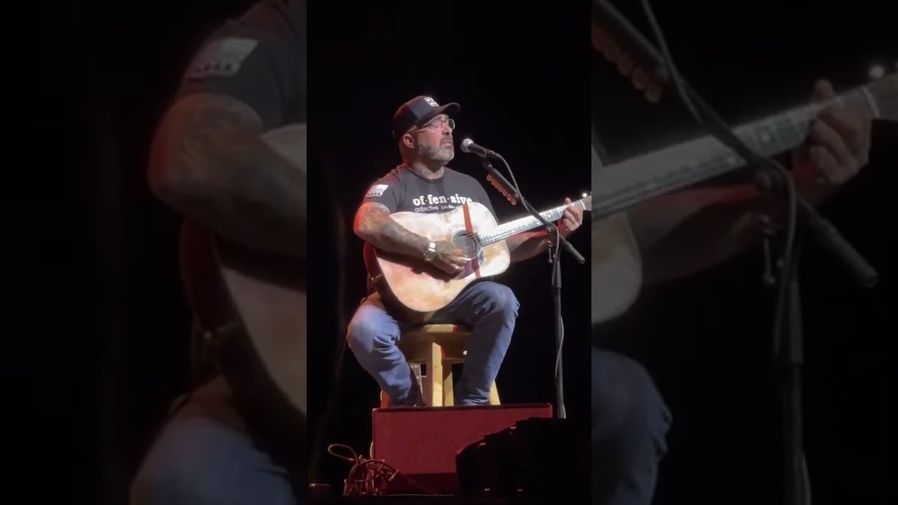 @Aaron Lewis They call me doc at the Corbin arena. - YouTube
