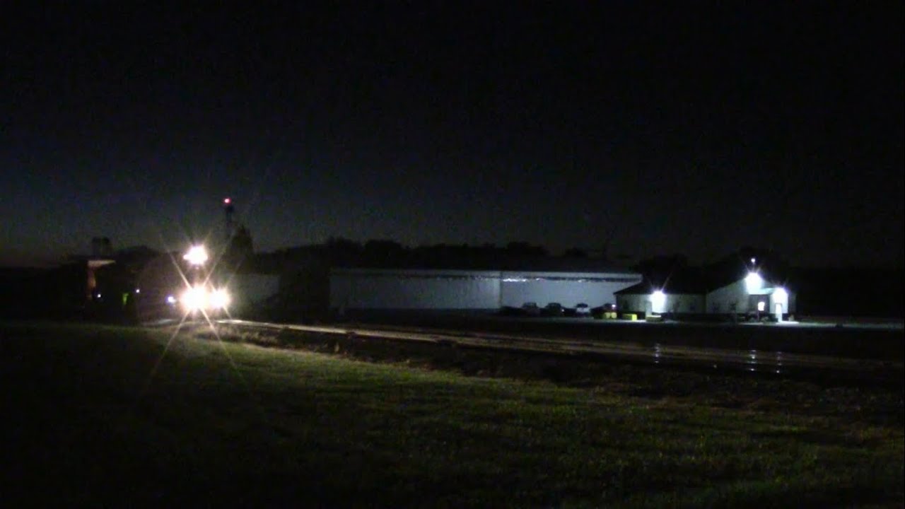 Boone Street Railroad Crossing - TPW 3441 and TPW 3442 (CSX Z189 ...