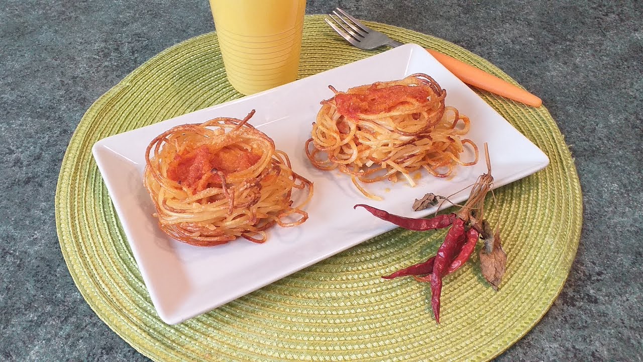 NIDI DI SPAGHETTI CONDITI AL FORNO - YouTube