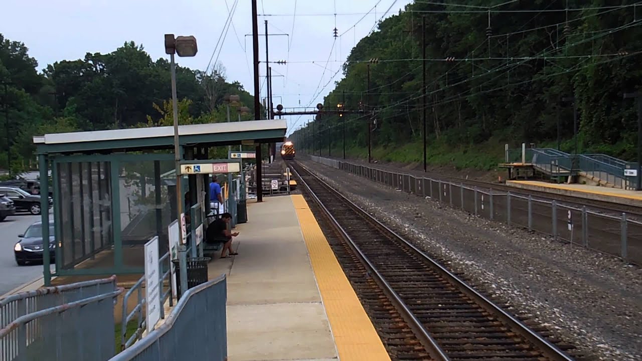 Amtrak Keystone Service Train #669 Arriving at Exton - YouTube