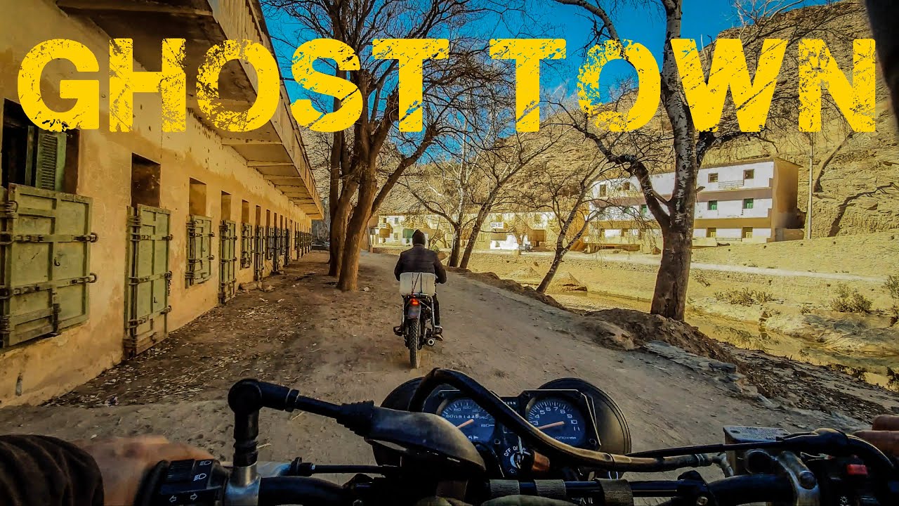 A STRANGER took me into a COLONIAL GHOST TOWN - YouTube