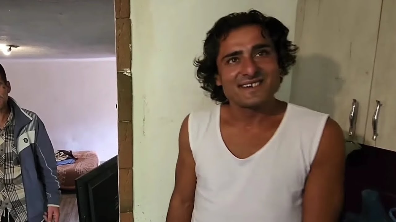 HOSE ARMANDO RAZBIJA JAJA 😂 (kafe zale) - YouTube