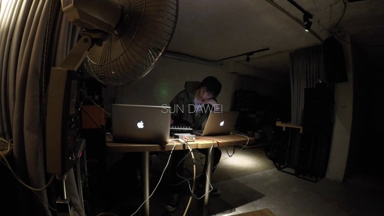 Sun Dawei Live @ fRUITYSPACE 2018 - YouTube