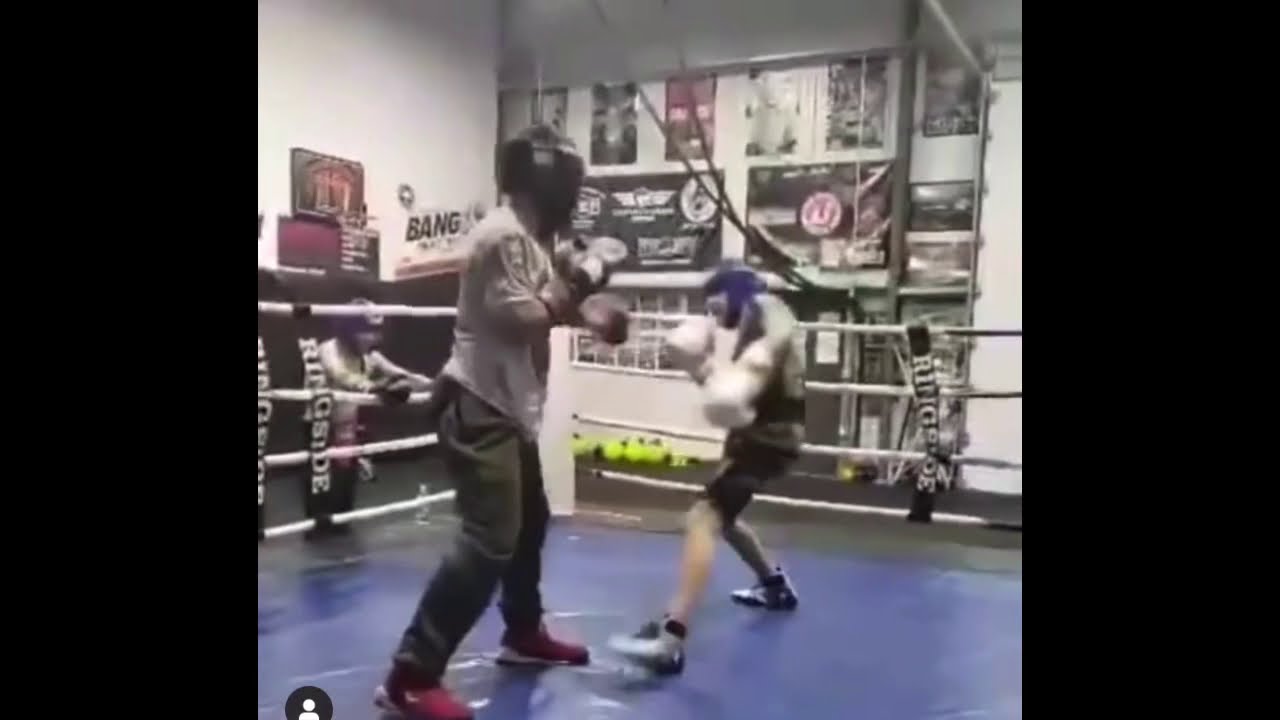 13 Year Old Curmel Moton Insane KO IN SPARRING BOXING - YouTube