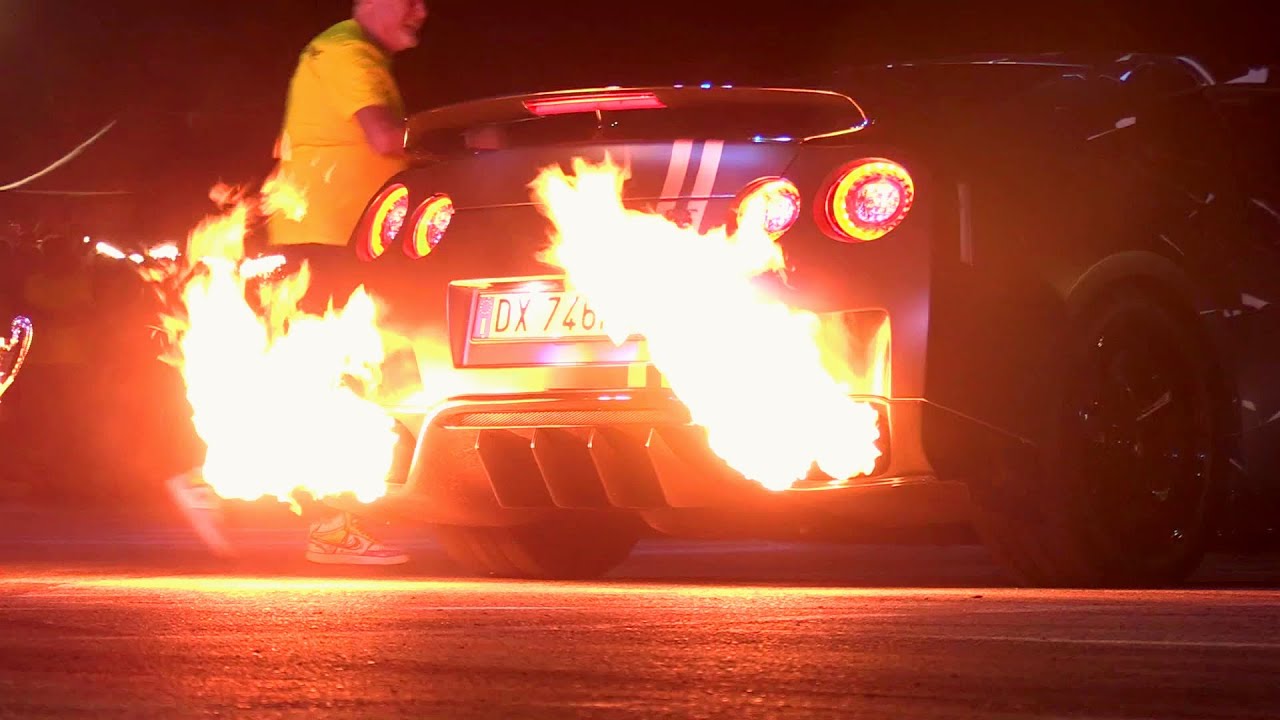 Nikky_Gtr_10xx vs Lambo_595 BANG WAR - Nissan GT-R vs Abarth 595 ...