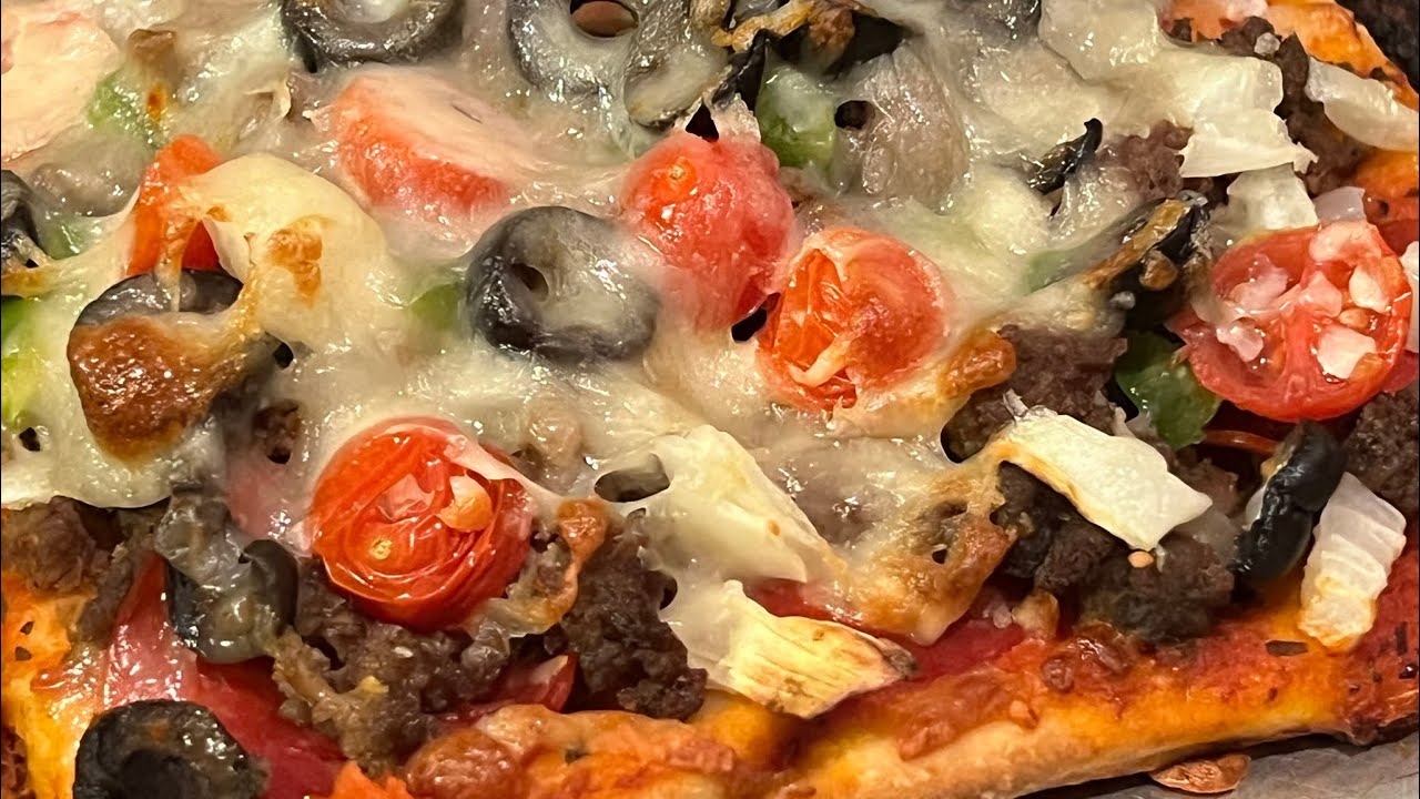 Easy Homemade Pizza / ‘Loaded with all your favorite toppings! - YouTube