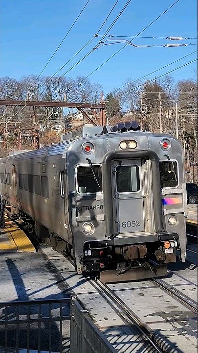 NJT Comet V Cab Car #6052 Restricted K5LA Horn (Crossing Sequence) - YouTube