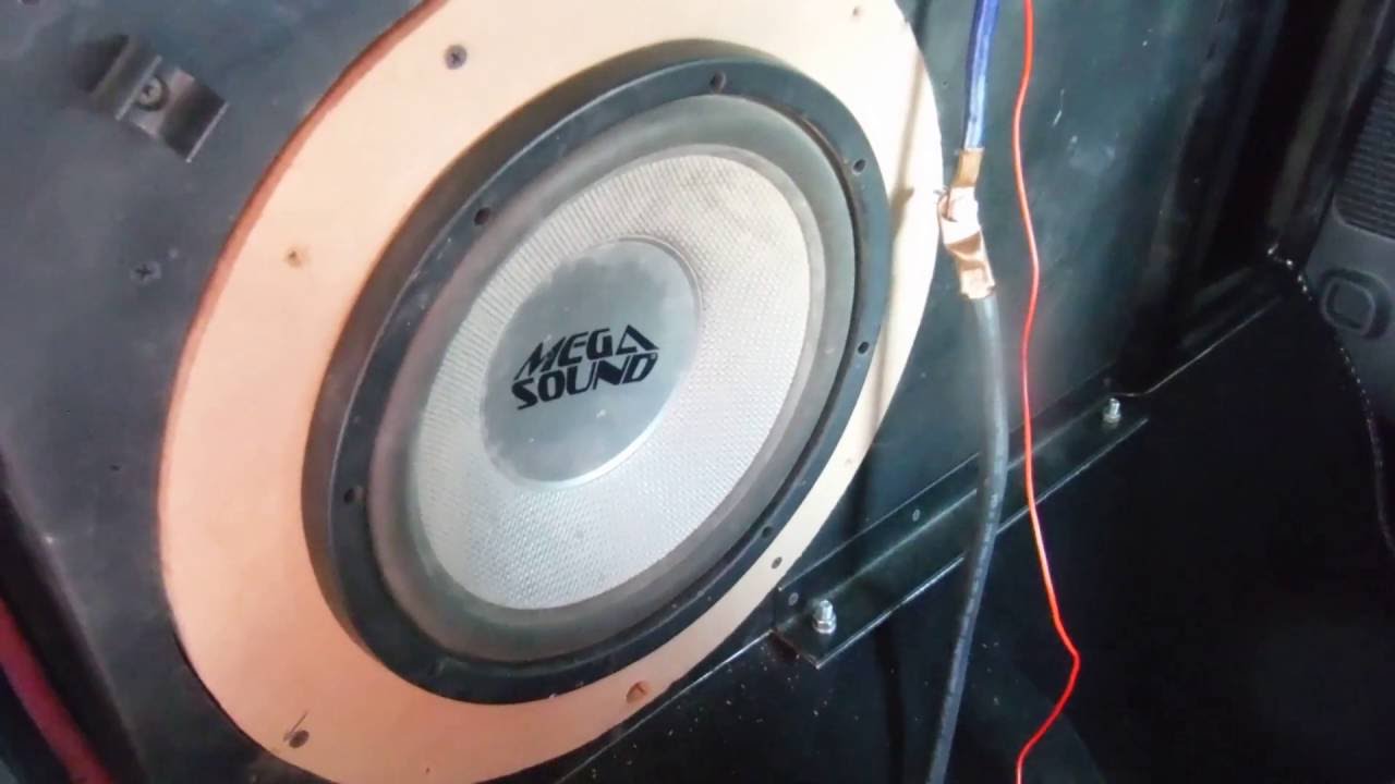 term lab testing a Mega sound walmart sub. - YouTube