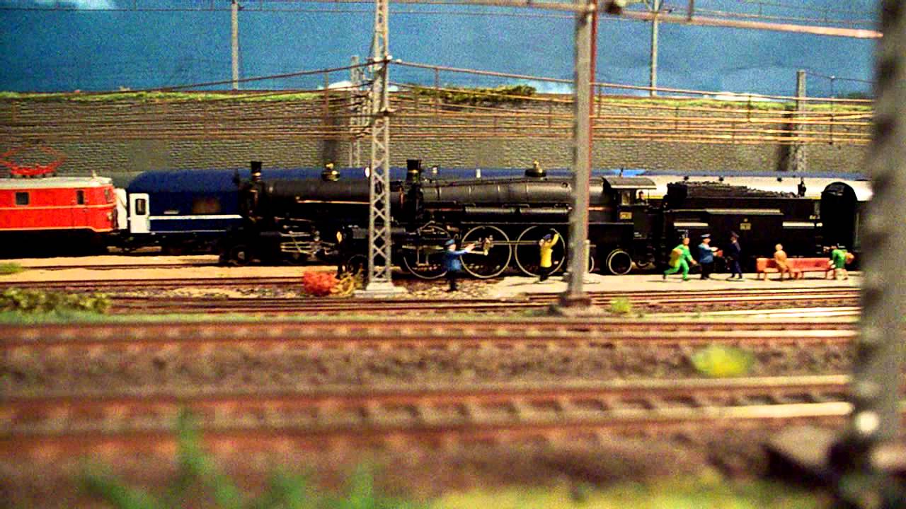 roco 310 3 - YouTube