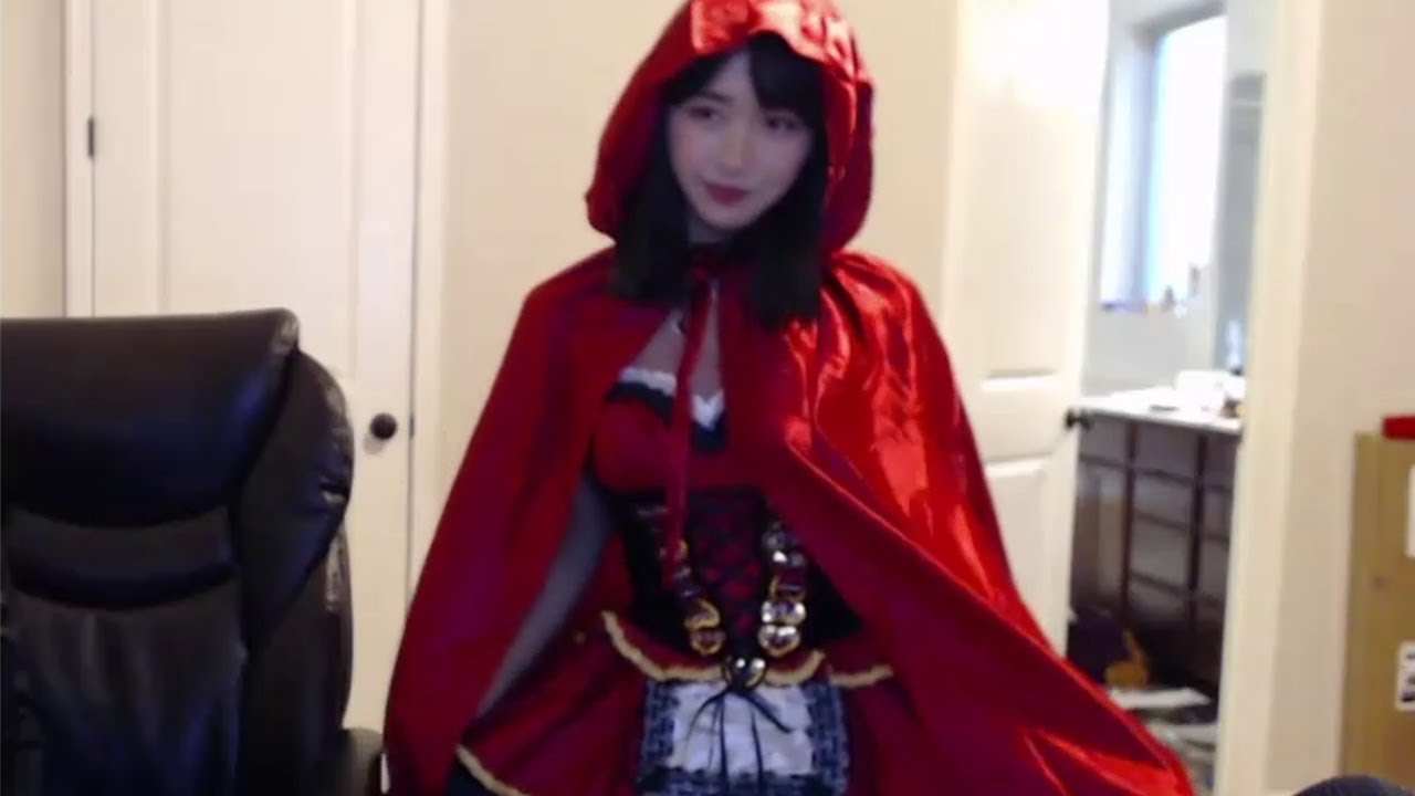Jinny and Jaycgee Red Riding Hood Cosplay with Esfand - YouTube