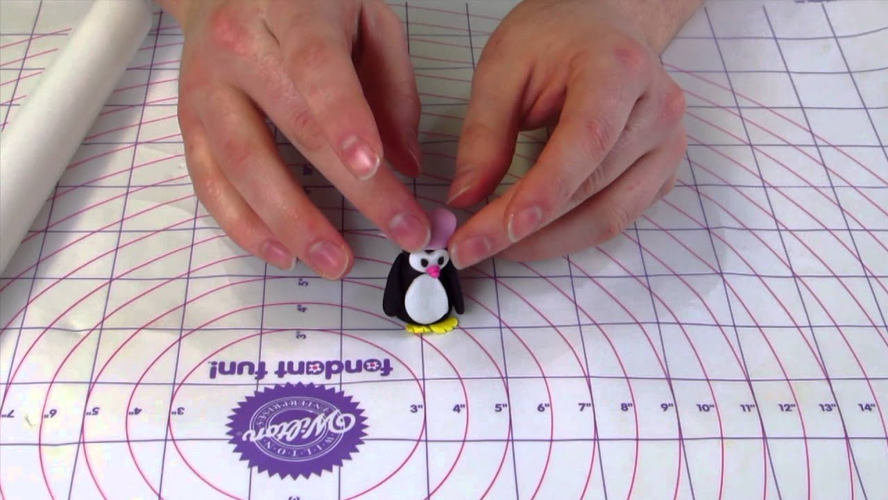 3D Igloo Cake With Penguins - How To With The Icing Artist And ...