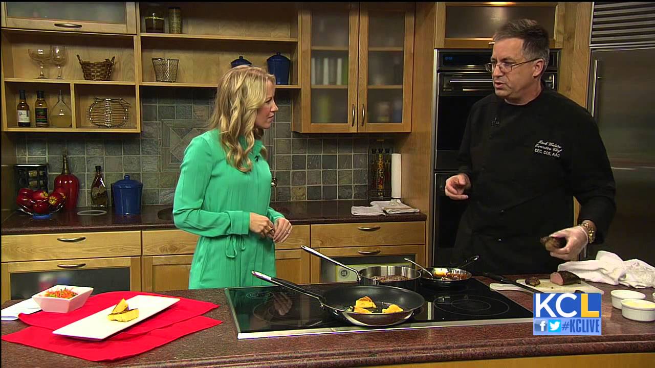 New Theatre Restaurant chef cooks beef dish - YouTube