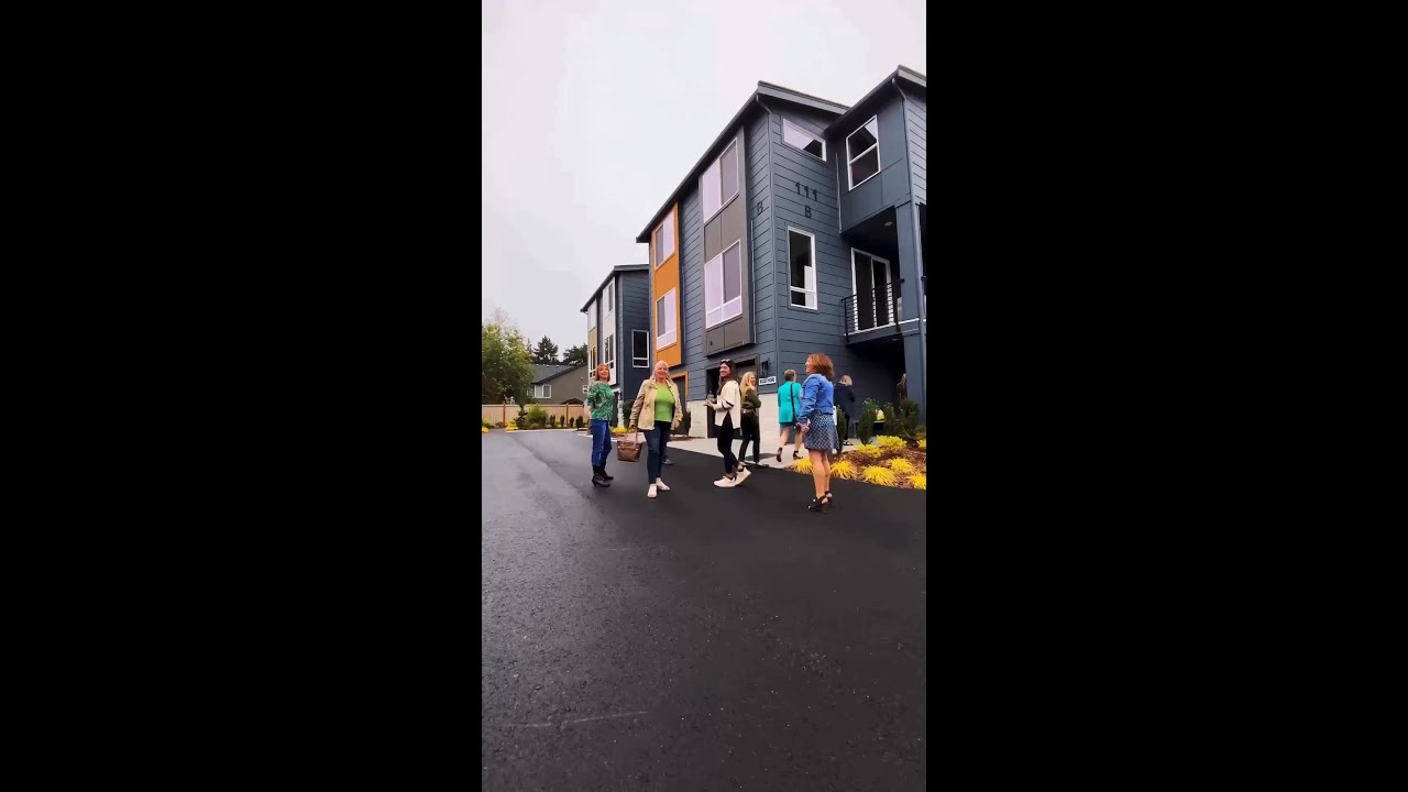 Broker Tour Hosted By Brett Bunn - YouTube