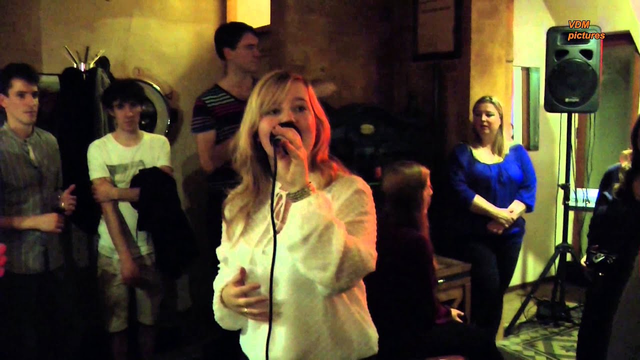 Hi Dee Singer ". to make you feel my love" - YouTube