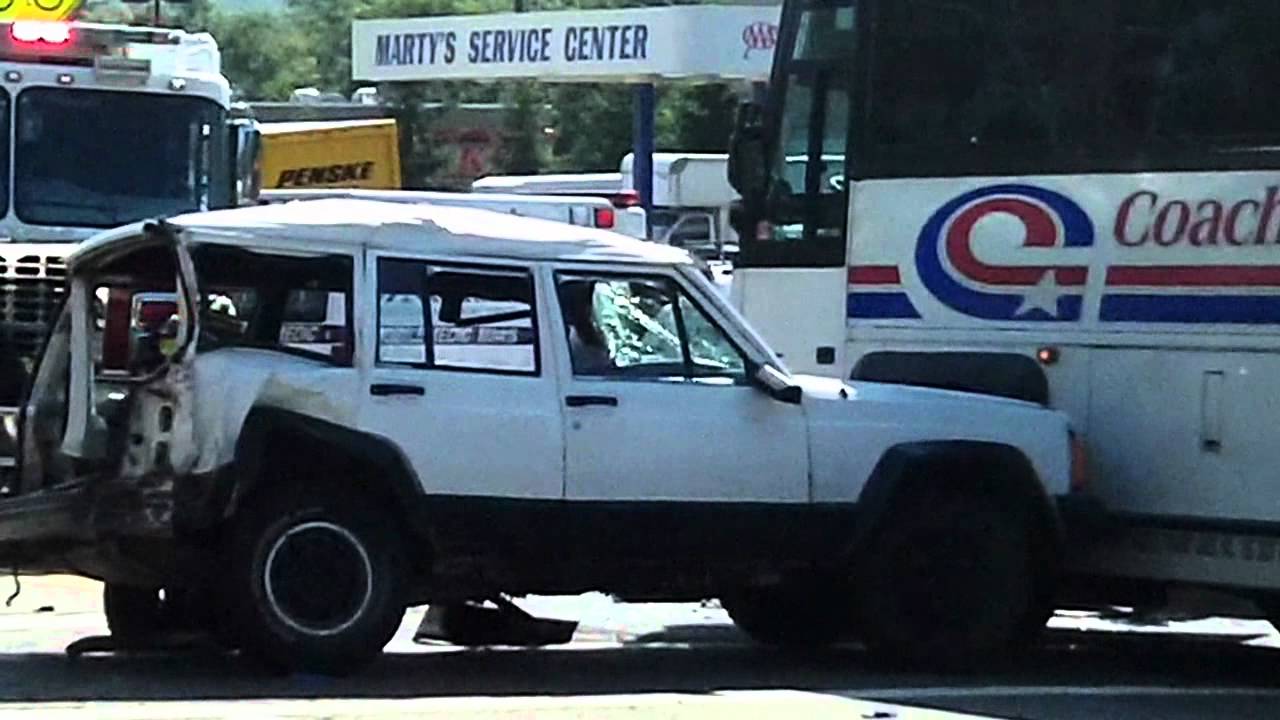 Serious MVA Involving Shortline Bus In Monticello - YouTube