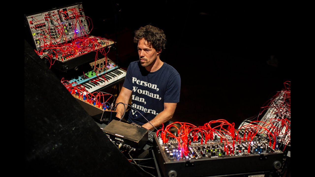 Tony Roe - Modular Piano - Live at the Bimhuis 1 - YouTube