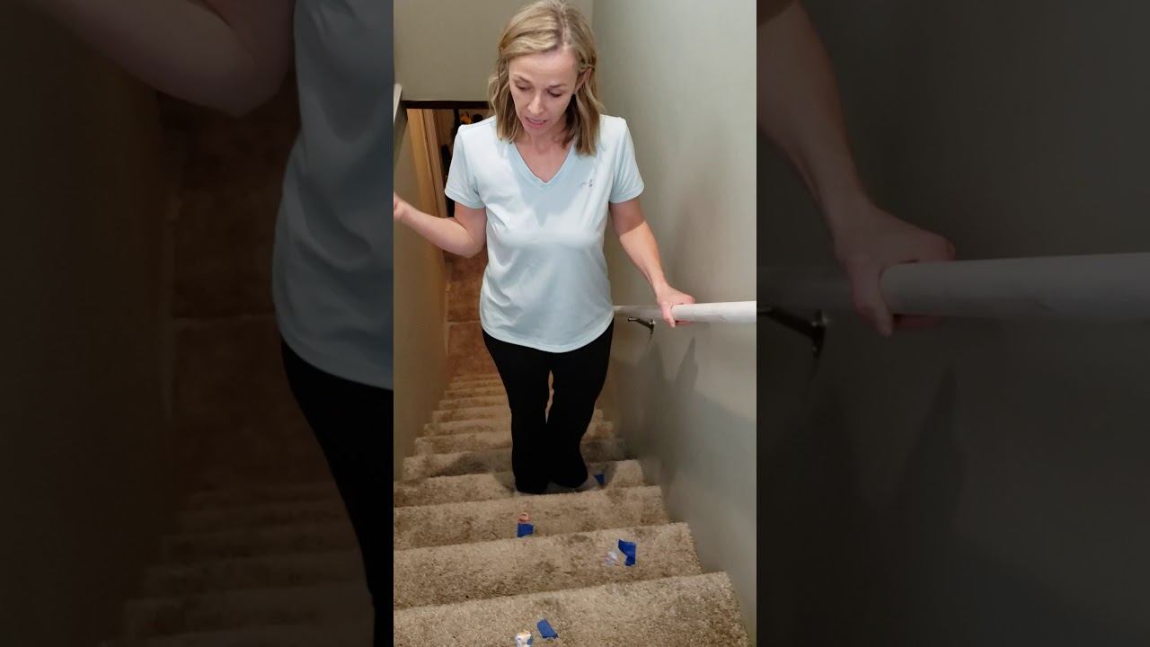 Alternating feet up and down stairs - YouTube