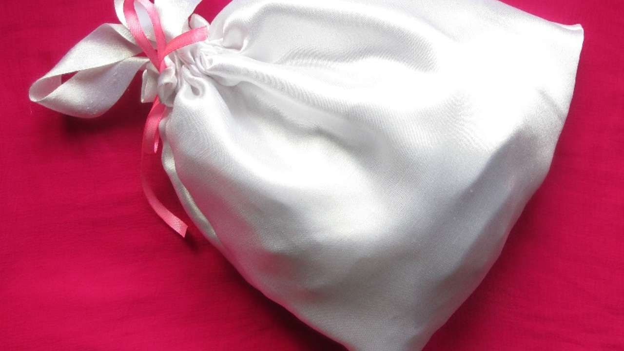 How To Sew A Cute Satin Pouch - DIY Crafts Tutorial - Guidecentral ...