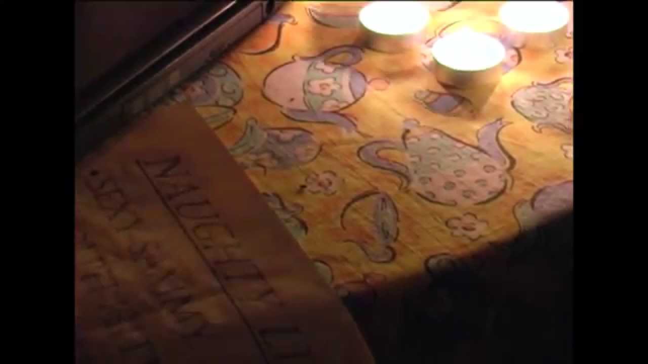 Secret Santa: A Short Film by Joe Gleave and Nikki Helps - YouTube